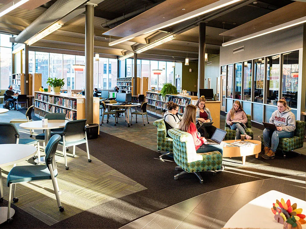 Commuter Students: Information for Off-Campus Thomas Terriers