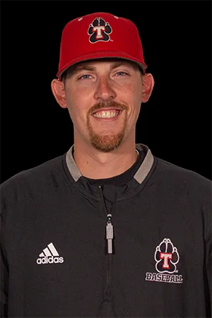 Baseball: Athletics: Thomas College, Waterville, Maine