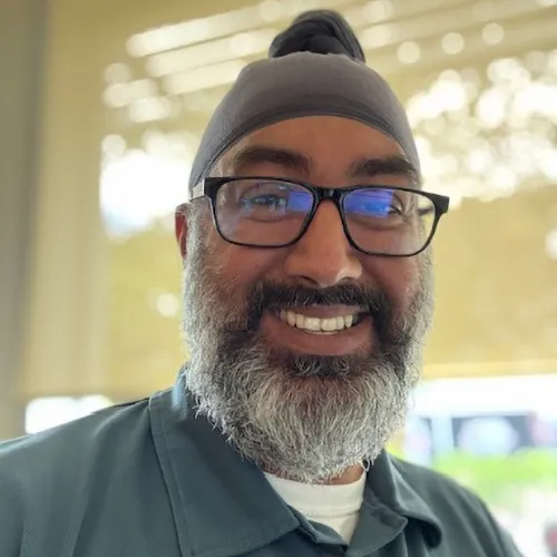 Prabh Jot "PJ" Singh: Staff & Faculty Directory: Thomas College